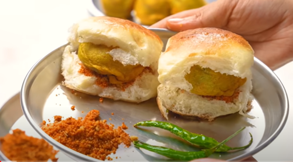 25 Best Indian Party Snacks For Every Occasion – Hungritos
